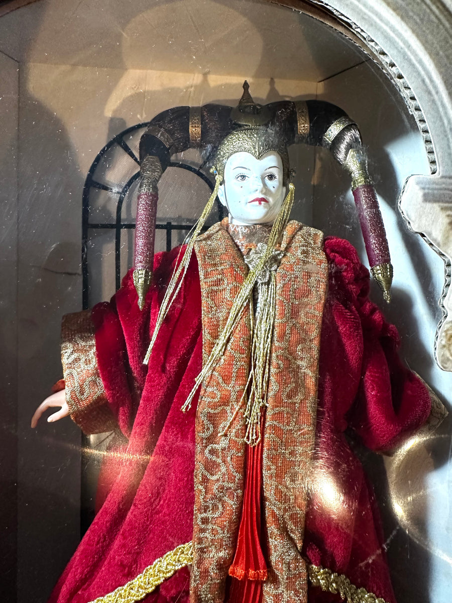 Star Wars Queen Amidala RED SENATE GOWN ~ 1999 PORTRAIT EDITION DOLL ...